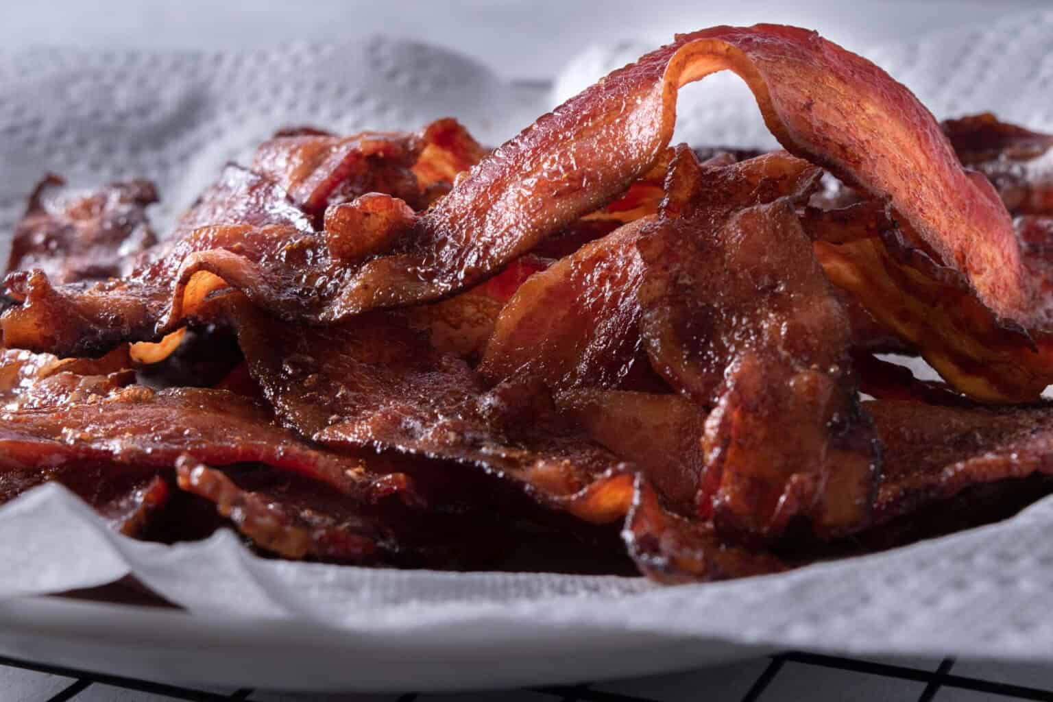 How to Cook Bacon in the Oven - Mandi of the Mountains