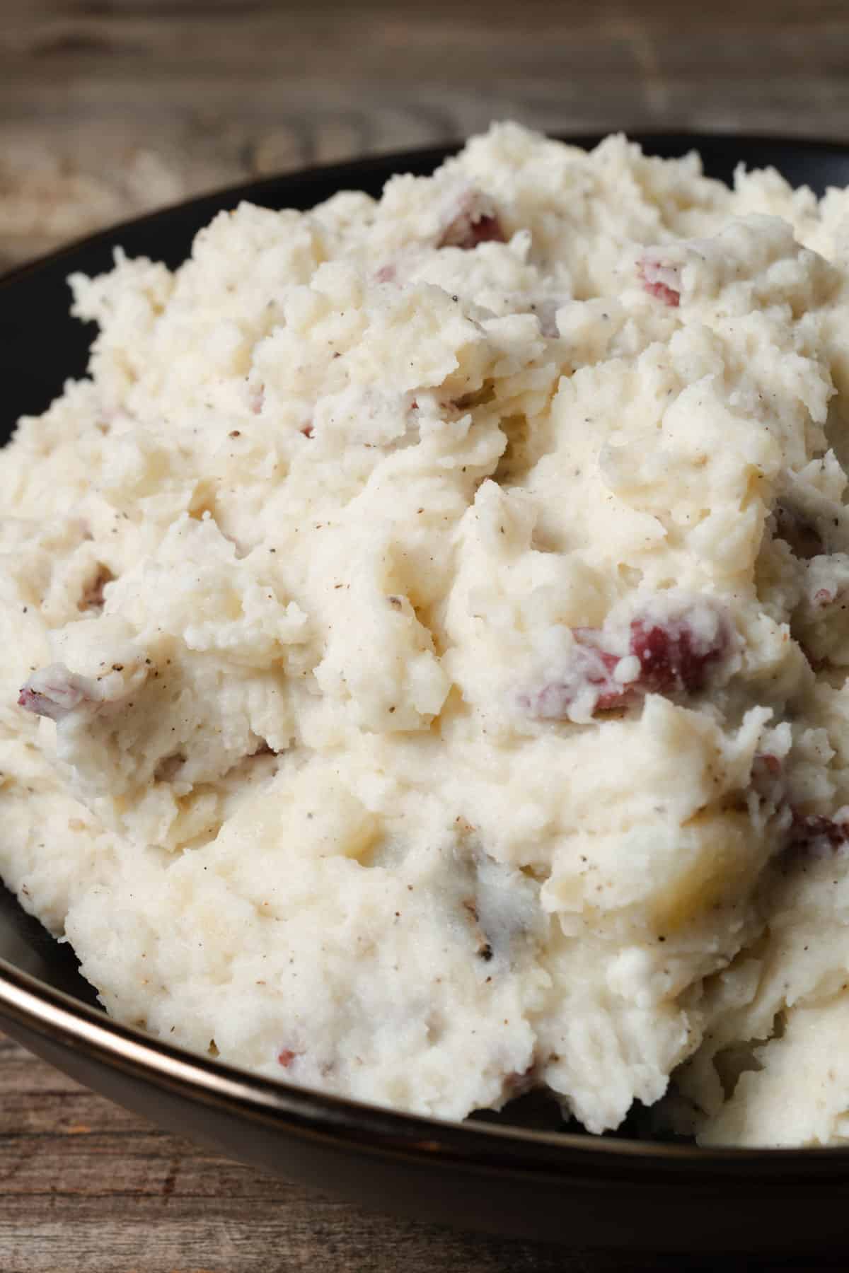 Creamy Smashed Potatoes with Sour Cream - Mandi of the Mountains